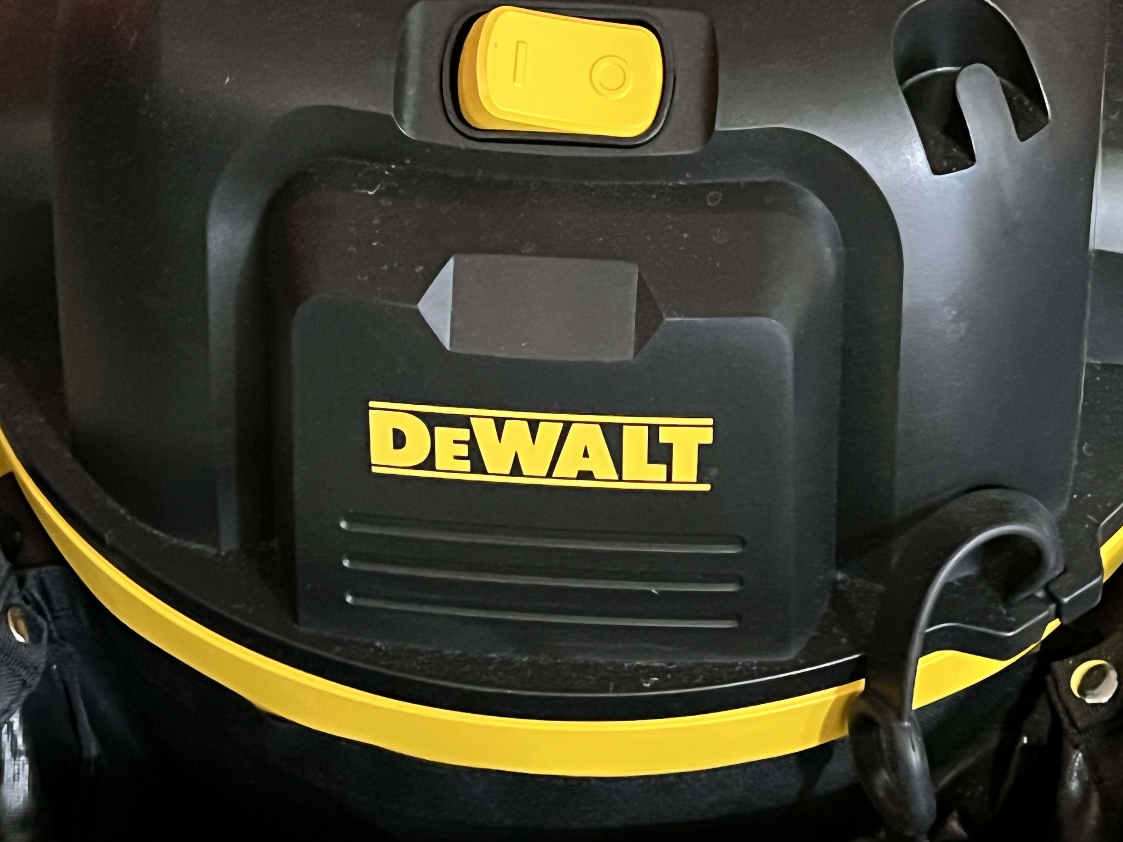 DeWalt’s Battery Charging Kit Is on Sale for 21% Off - Autoblog