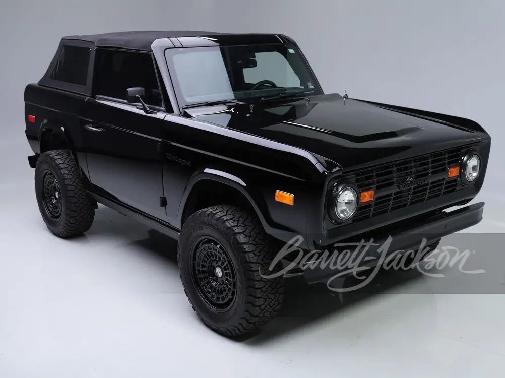 Kevin Hart’s Retro-Style Ford Bronco Is Going to Auction With No ...