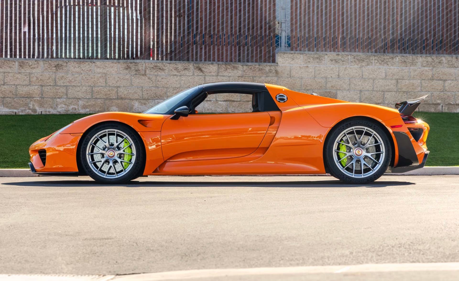 845-Mile Porsche 918 Spyder Sells For Record $6.05 Million - Autoblog