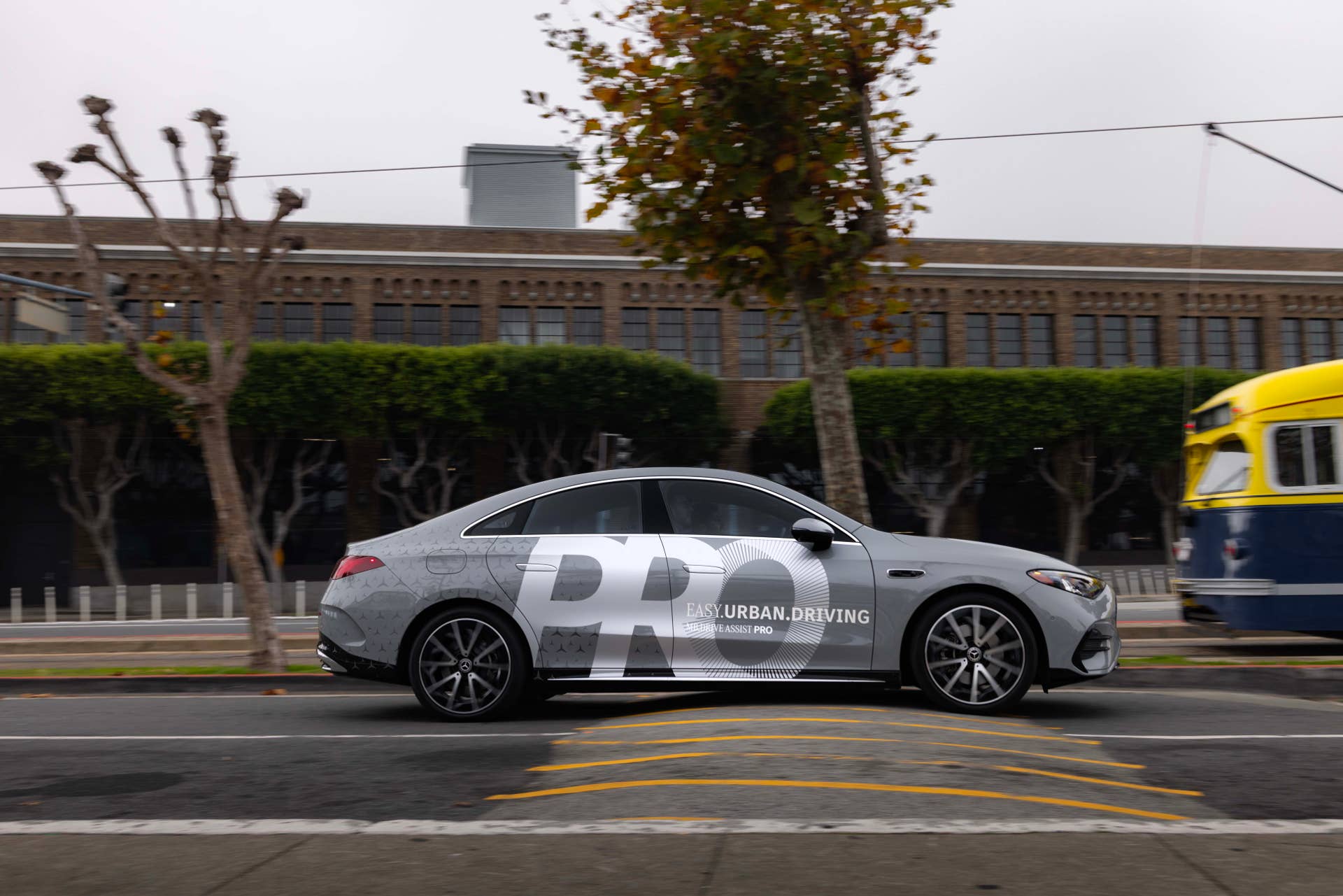 Mercedes Brings Tesla-Style Point-to-Point Self-Driving to the U.S ...