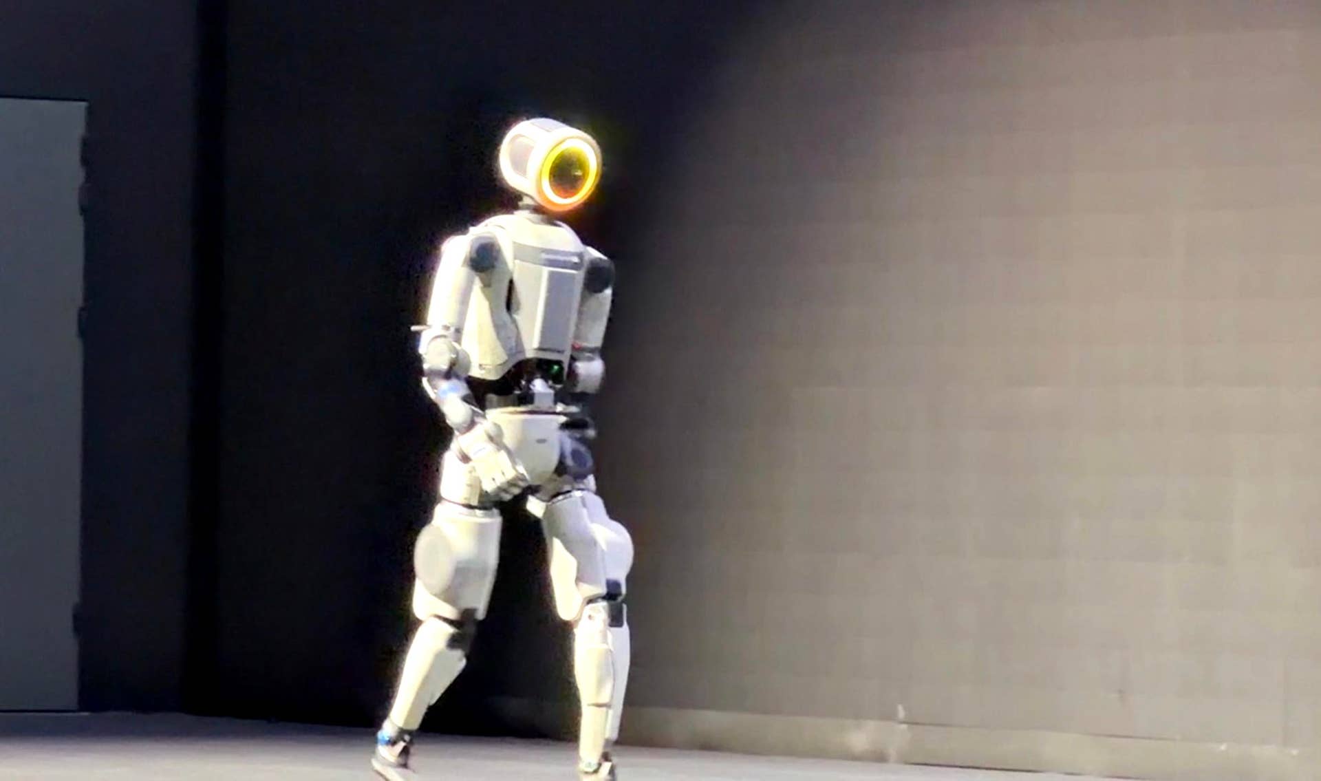 Hyundai’s Humanoid Robot Could Move From Factories to Homes by 2035 ...