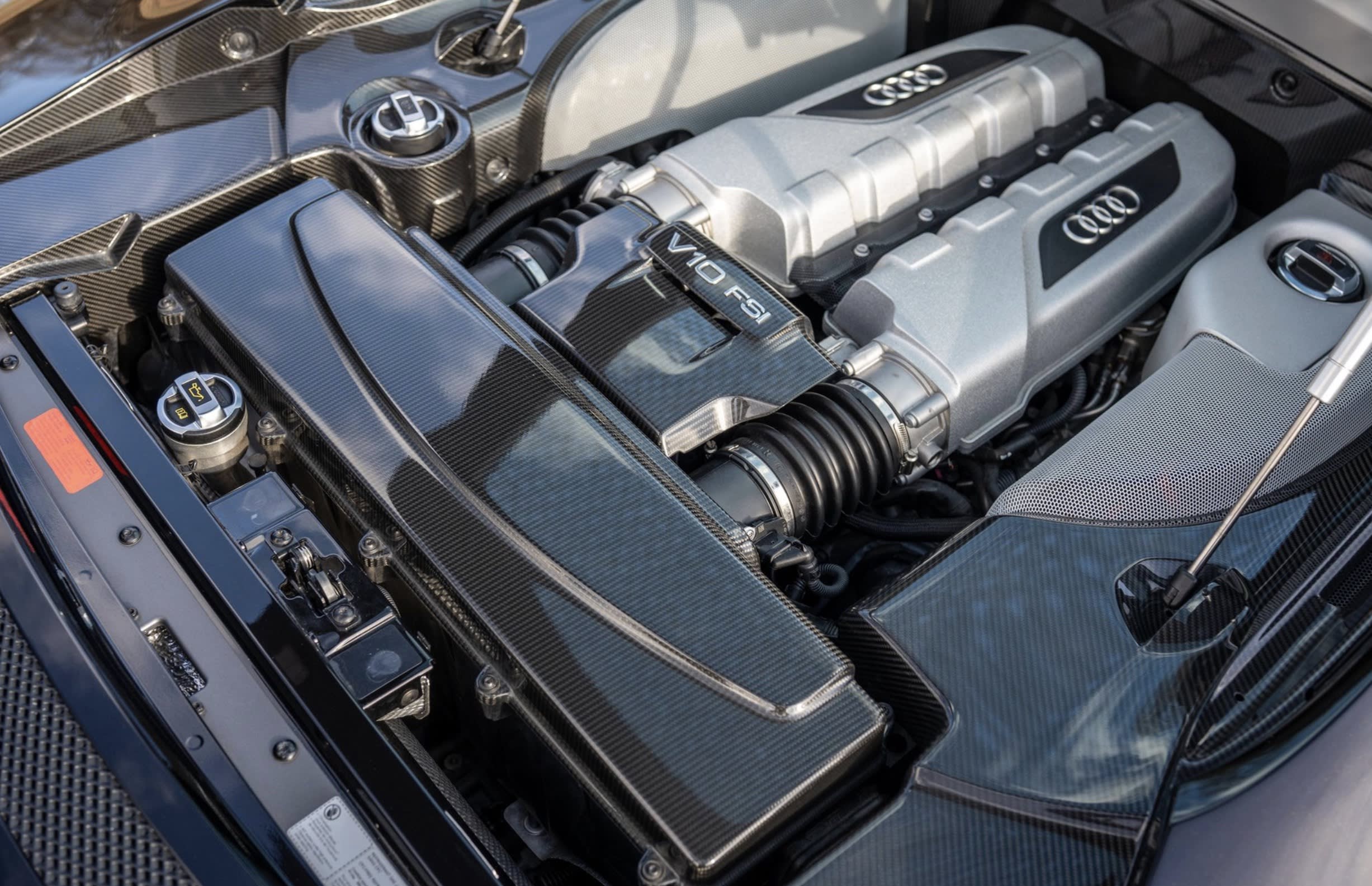 Unicorn 2015 Audi R8 V10 For Sale With Gated Manual and Ultra-Rare ...