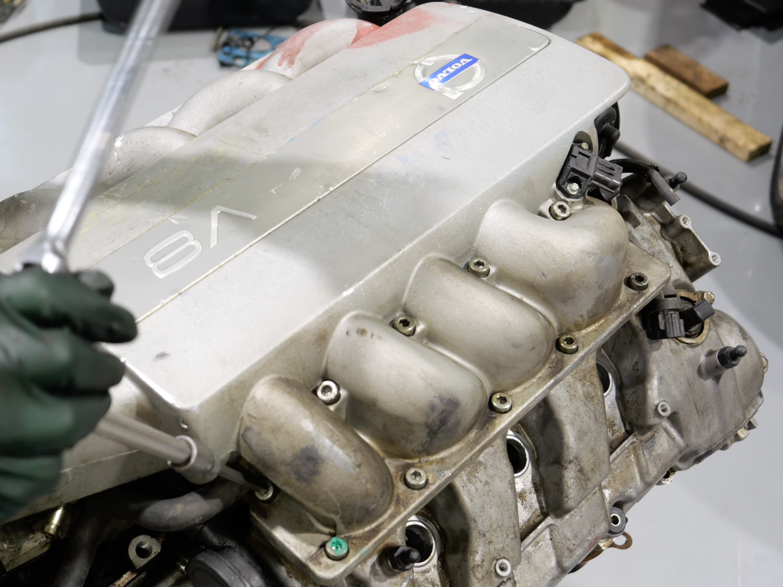 Volvo’s Forgotten V8 Gets Torn Down to See What Killed It - Autoblog