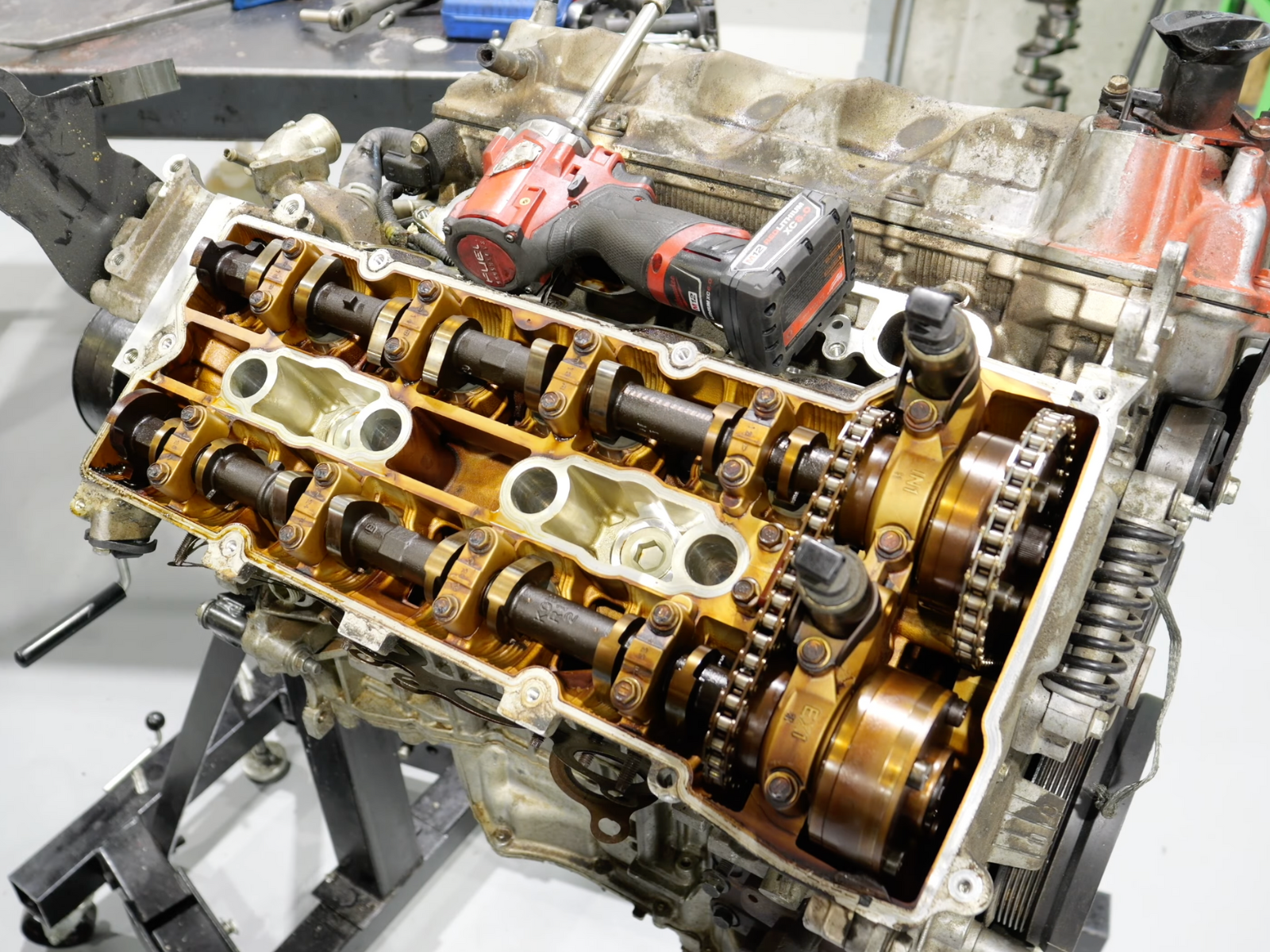 Volvo’s Forgotten V8 Gets Torn Down to See What Killed It - Autoblog