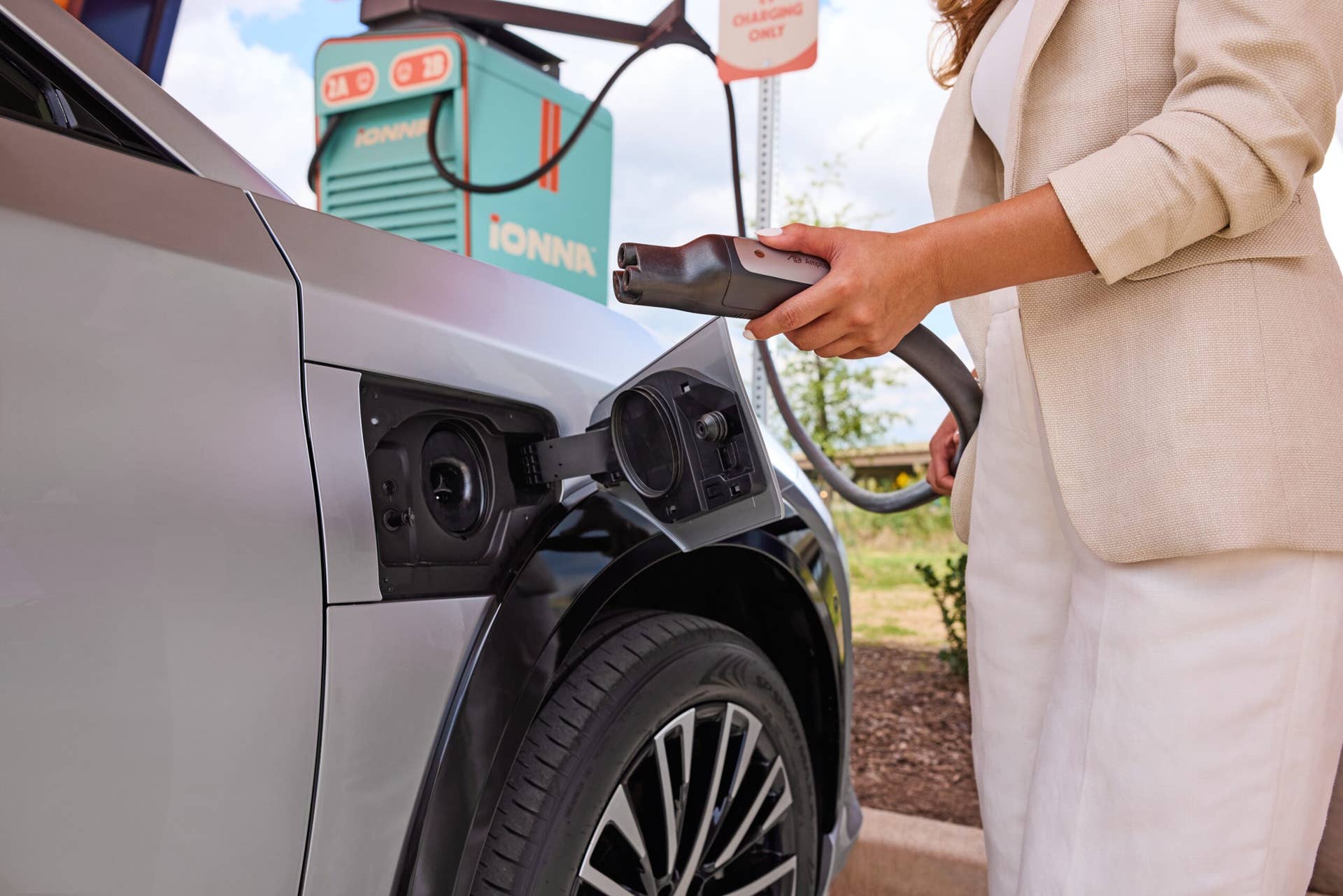 Toyota Says Switching to Tesla’s Plug More Than Doubles Fast-Charging ...