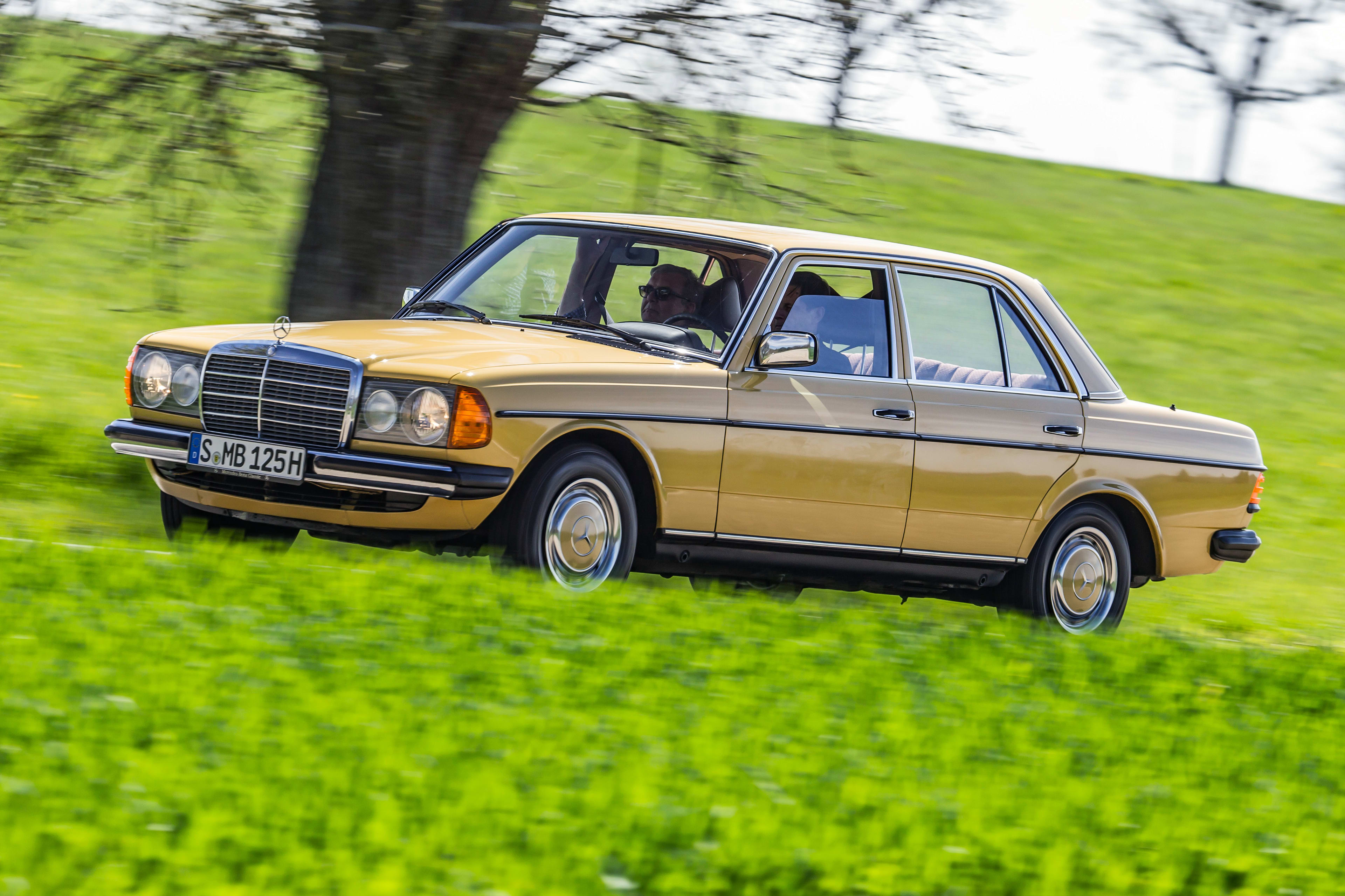 Why the Mercedes W123 Is Still the Definitive Classic Benz at 50 - Autoblog