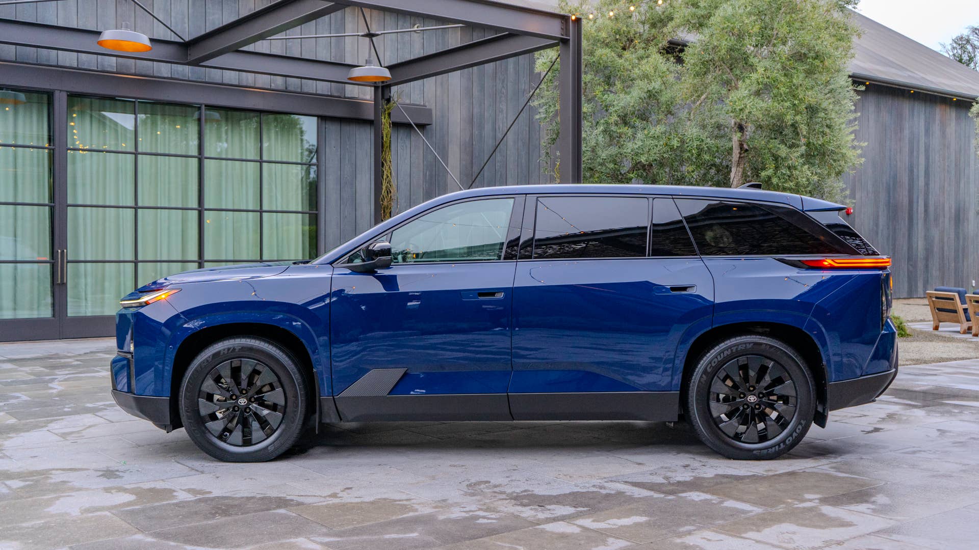 The 2027 Toyota Highlander Goes All-Electric: Exclusive First Look and ...