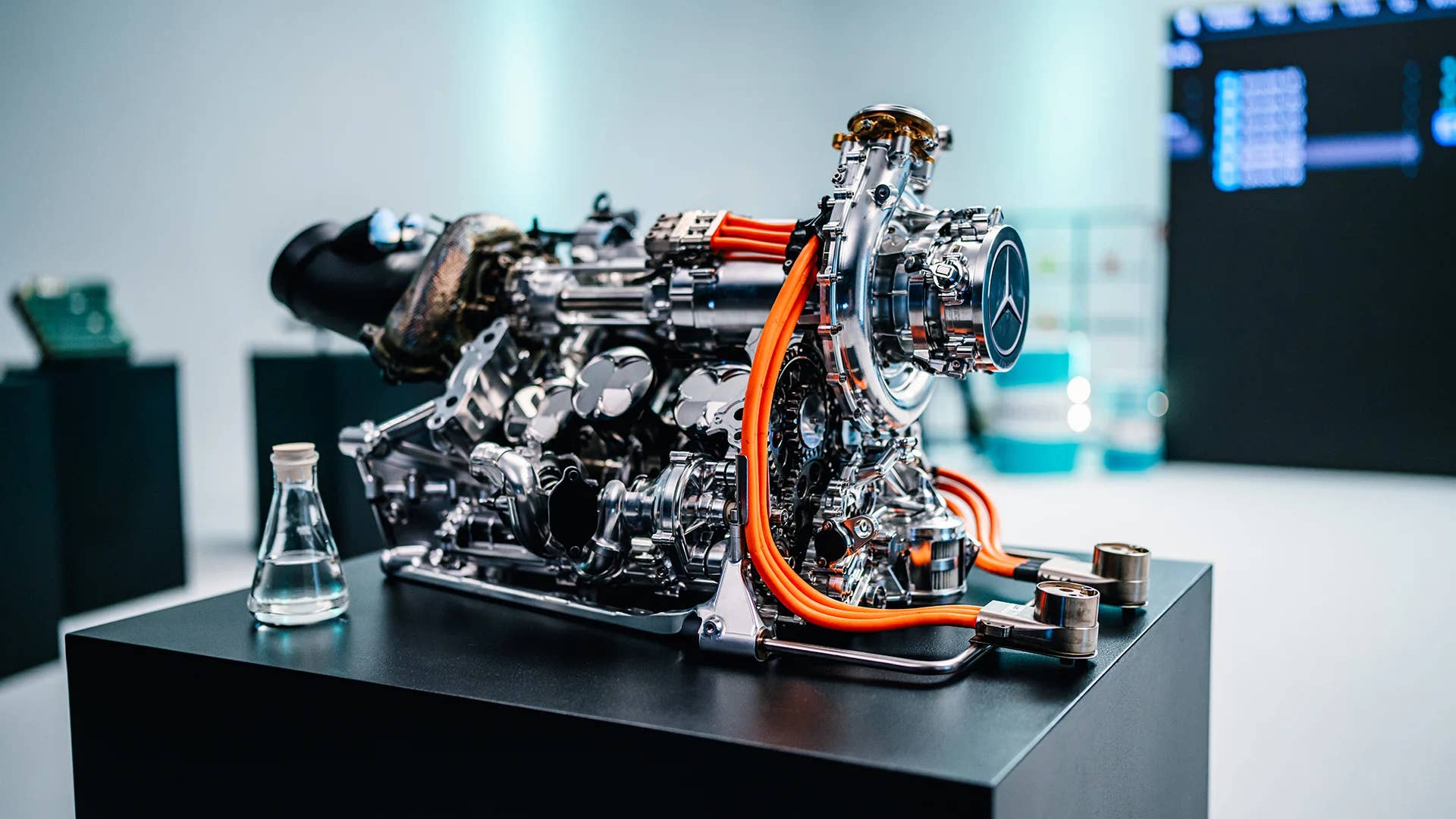 How 3D-Printed Pistons Let F1 Engines Bend the Rules on Compression ...